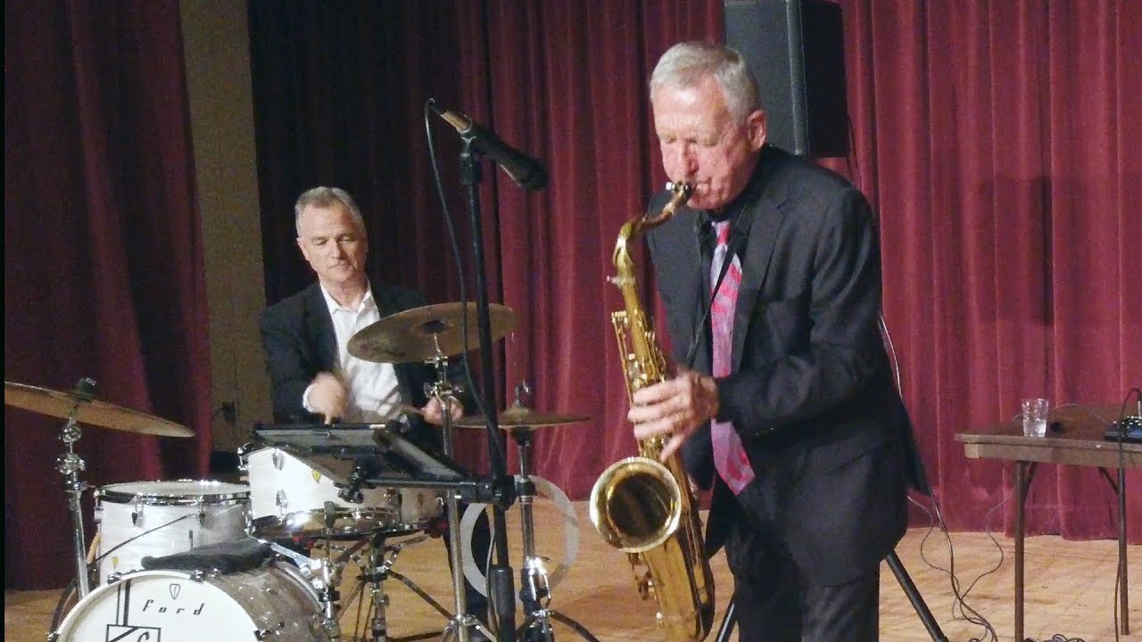 MACK THE KNIFE by the Larry Fresch Trio at the Laguna Woods California ...