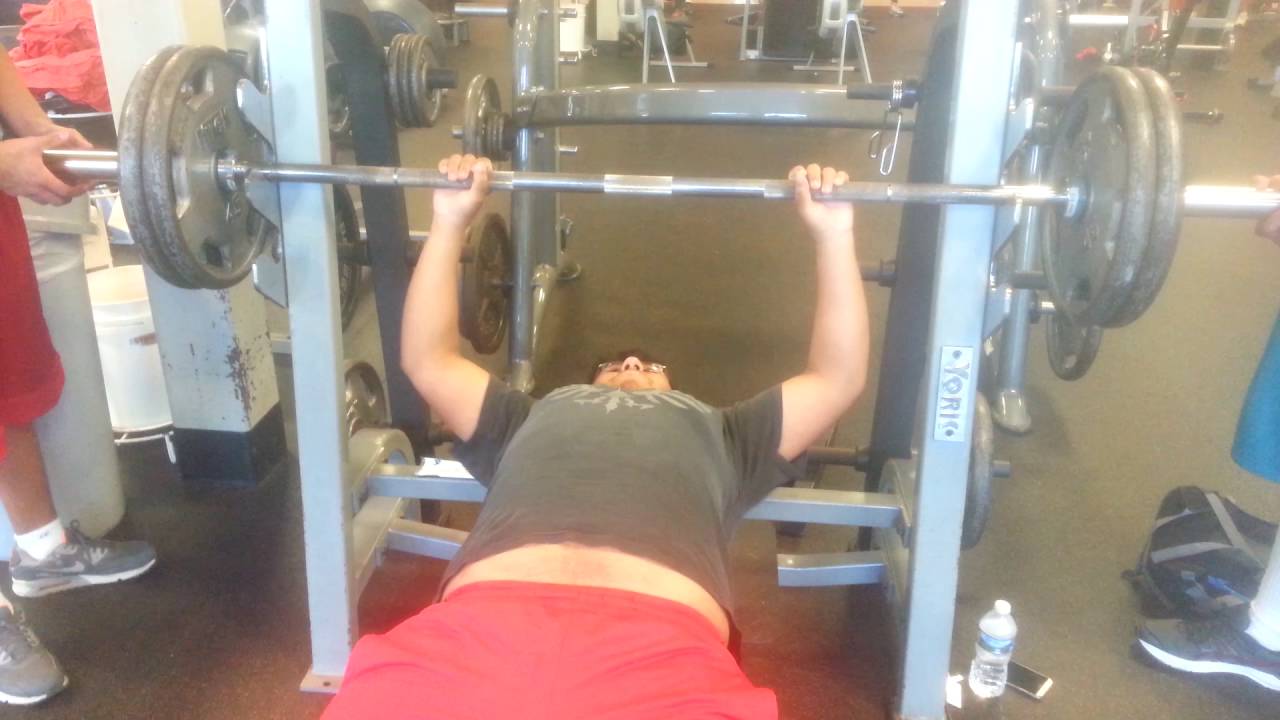 My First 225 Bench Press - YouTube