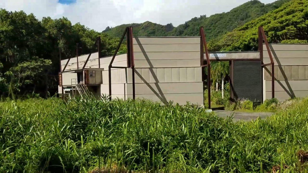 Jurassic world movie set tour - YouTube
