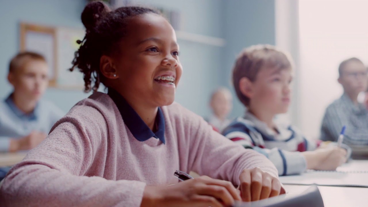 Epson Remote learning visualiser for schools - YouTube