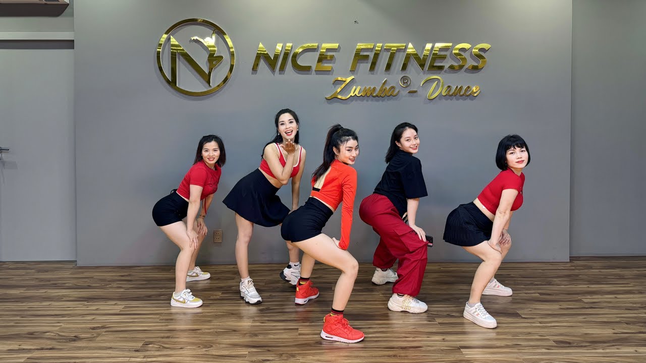 LOLO | Soca | ZIN 110 | Zumba Mia | NICE Fitness - YouTube