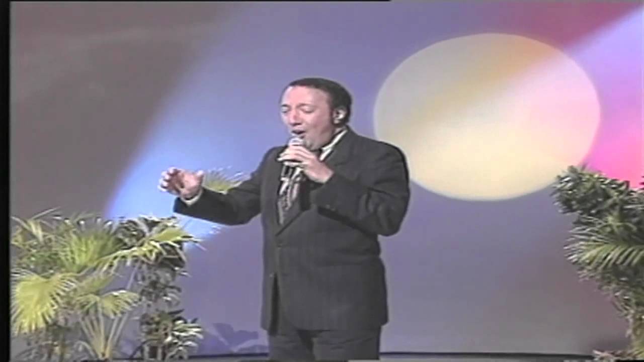 JOSE LACAY Presentación en Elenita en Escena - YouTube