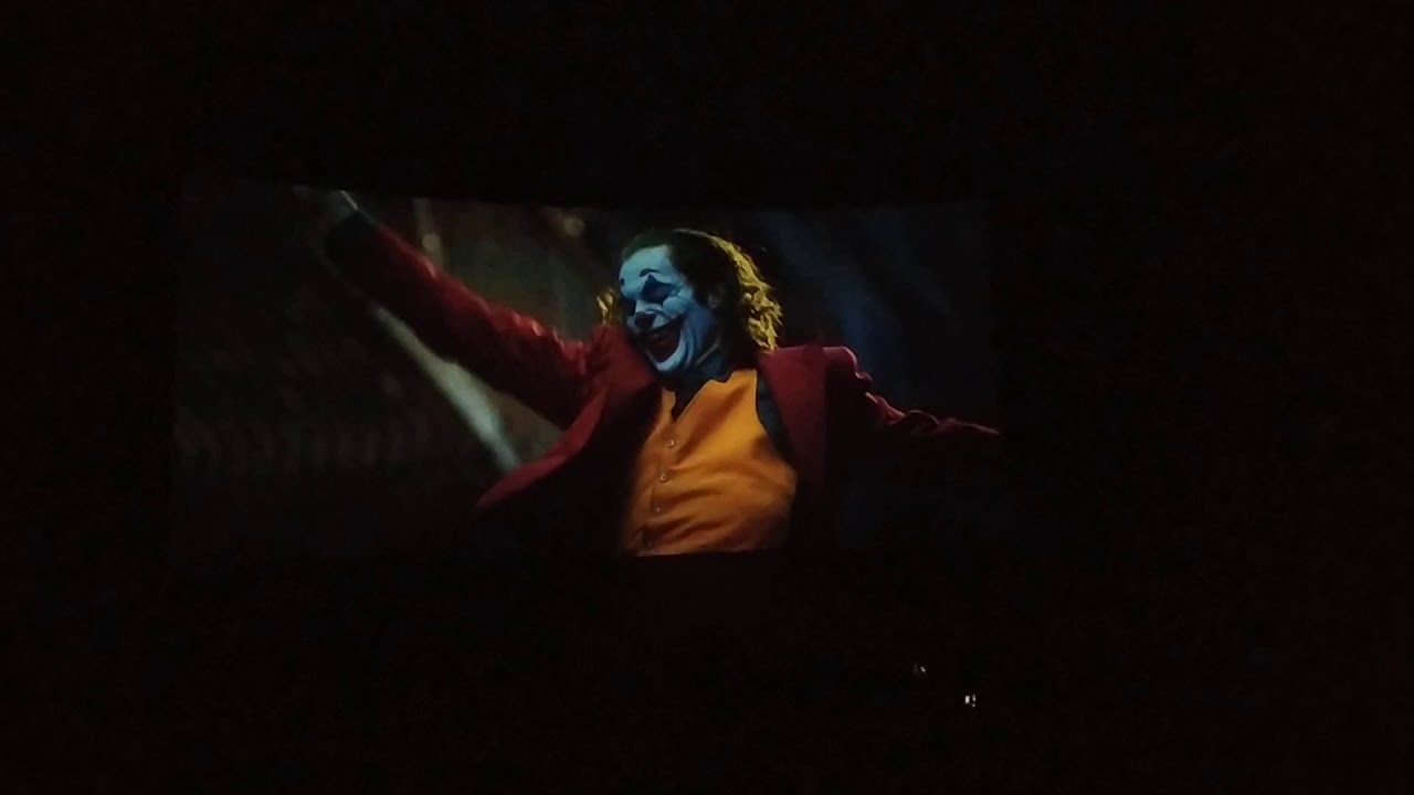The Joker (Arthur Fleck) dancing on the stairs #WB #Dc comics # ...
