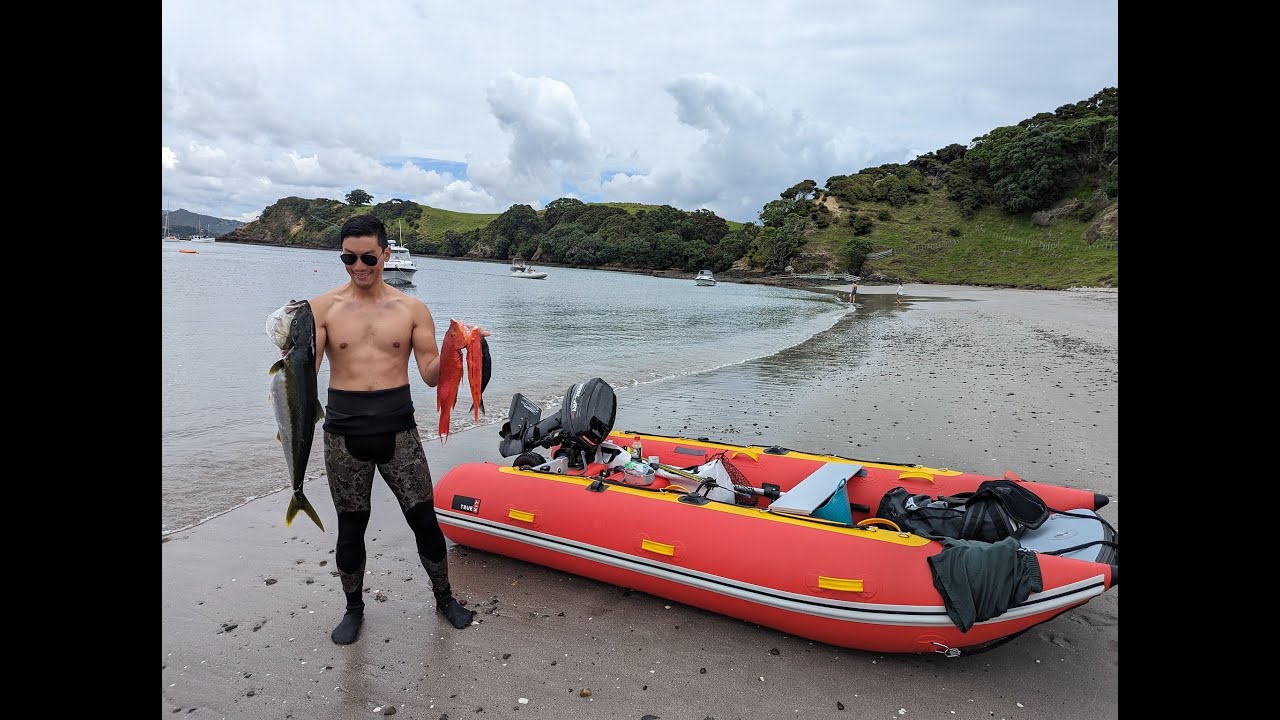 New Zealand Spearfishing First Kingfish off the Bay of Islands - YouTube