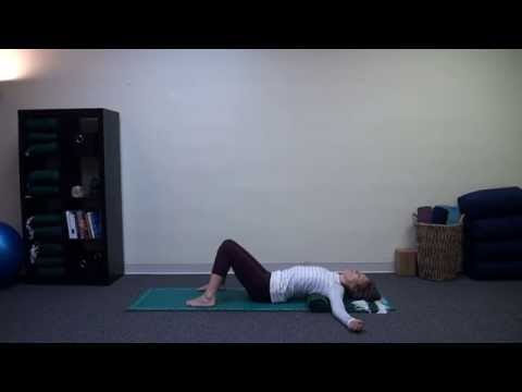 45-minute yoga class for beginners - YouTube