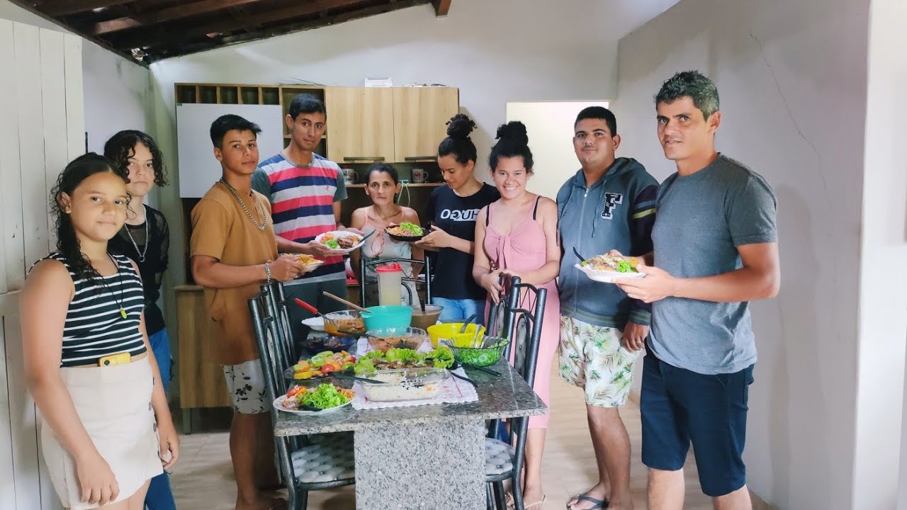 ALMOÇO ESPECIAL NA CASA DE MÃE / O QUE FIZ ESCONDIDA DE TOIN - YouTube