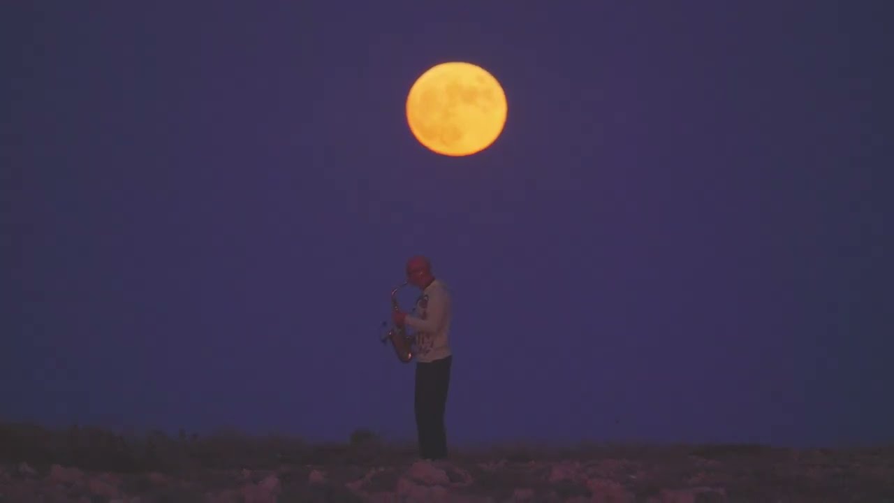 Full Moon Improvisation on Saxophone to Trance Music - Real Moon and Live Sound - Night ...