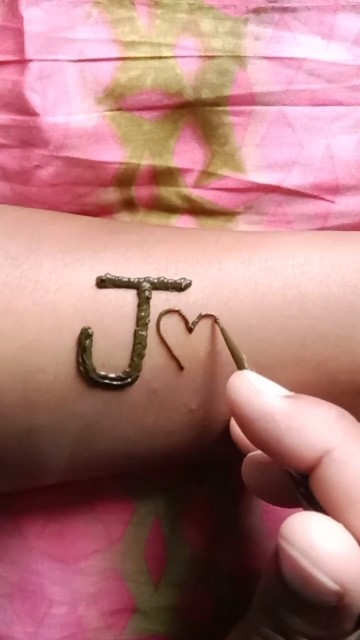 Beautiful J letter mehndi design#shortvideo#henna#mehandi#tattoo # ...