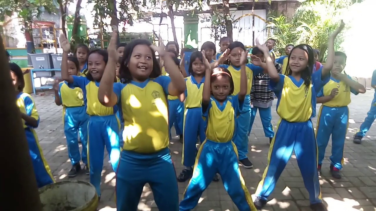 Aksi anak2 sd ngemplakrejo - YouTube