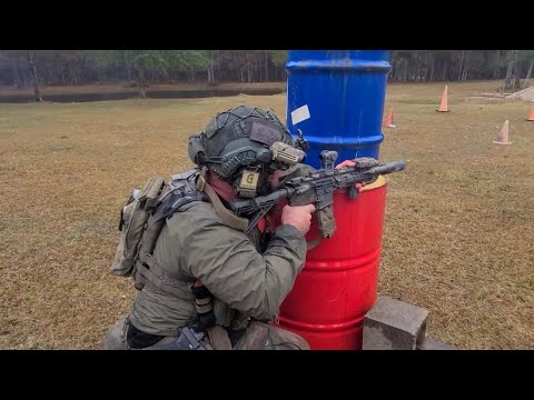 Rosco 10.5/KAC SR-15 run n gun - YouTube