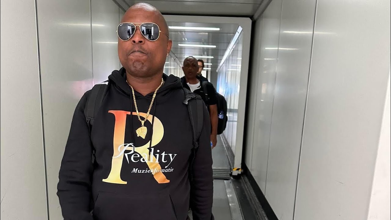 Reality muziek formatie (fb live Motjo poku)💃🏾🇸🇷 - YouTube