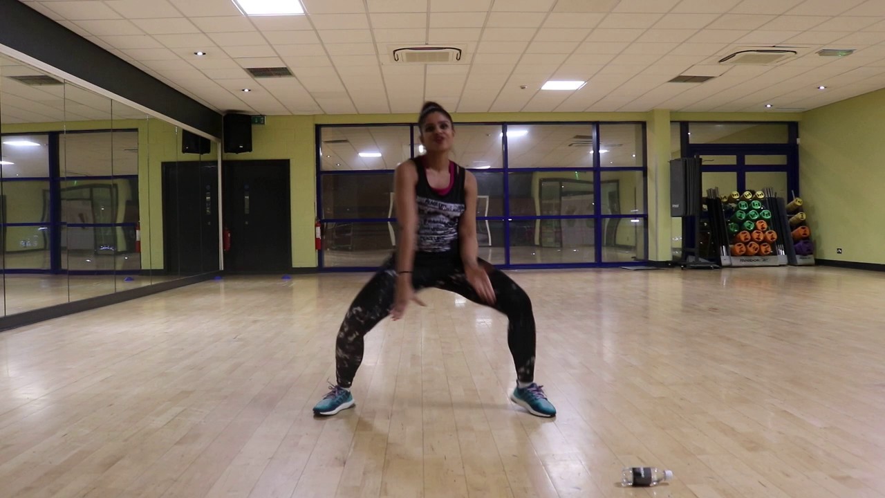 Dip and Roll | Zumba Choreography | Reggaeton Dancehall - YouTube