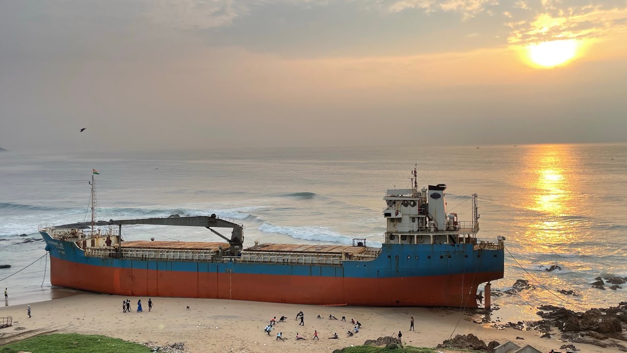 Visakhapatnam / Tenneti park view point / Sunrise 😍/ cargo vessel MV ...
