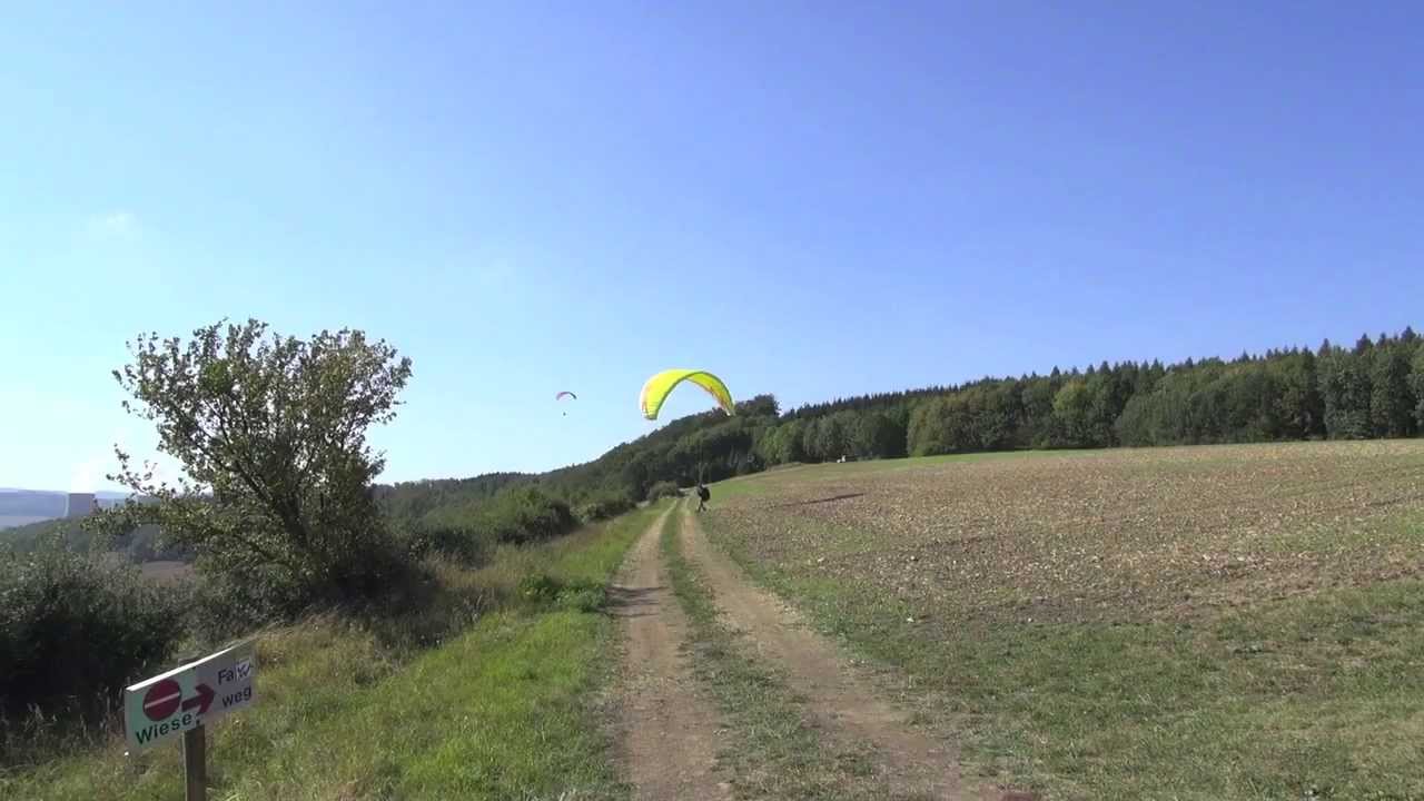 Gleitschirm Börry soaring , Groundhandling , Erik am Südhang - YouTube