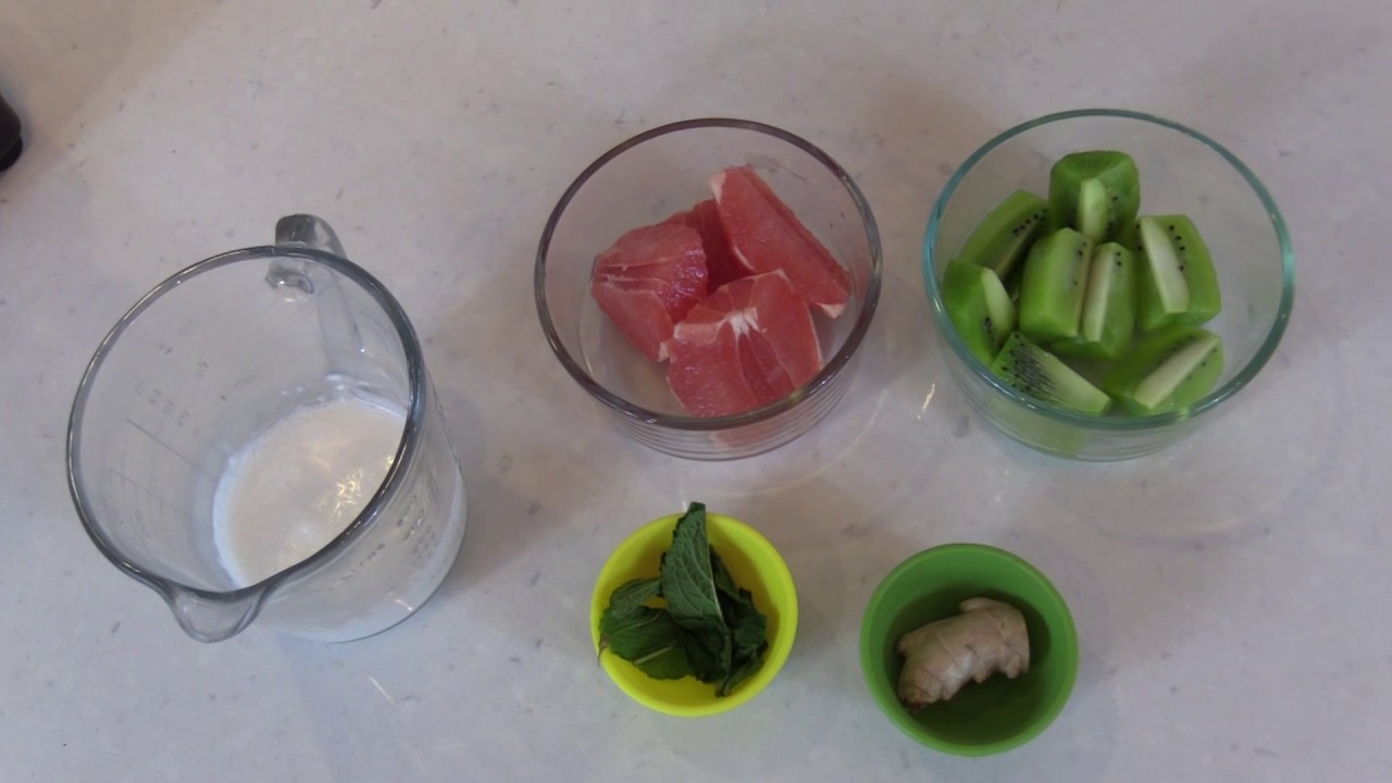 Chef Alyssa's Smoothie for Hilliard Studio Method - YouTube