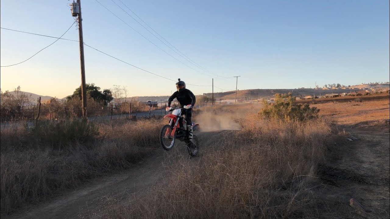 First Vlog, dirt bikes & friends - Vlog #1 - YouTube