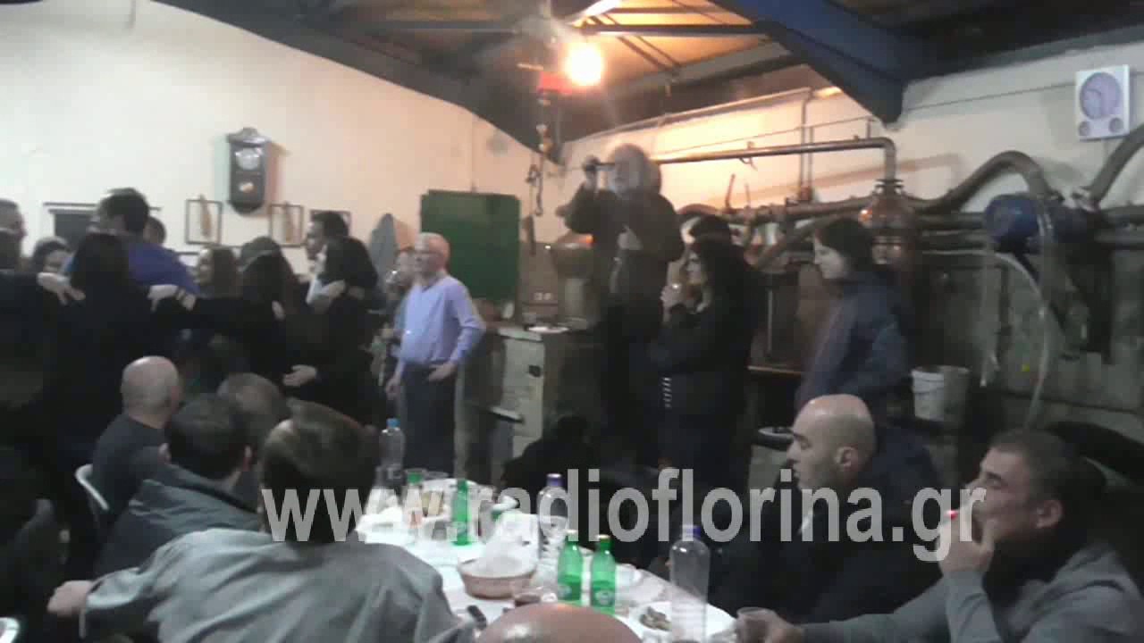 Η ΦΛΩΡΙΝΑ ΒΡΑΖΕΙ ΣΤΟ ΚΑΖΑΝΙ ΤΟΥ ΓΑΖΕΑ - YouTube