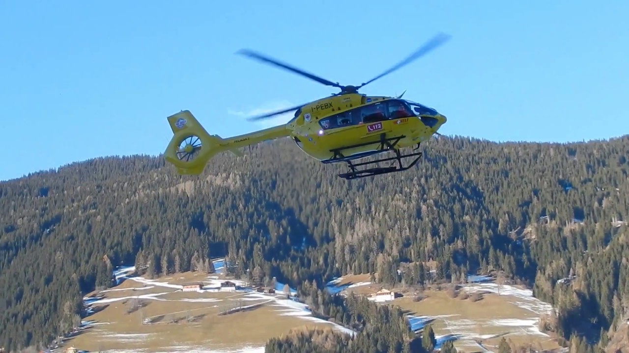 Elicottero Pelikan 2 I-PEBX in decollo a San Candido - Helicopter ...