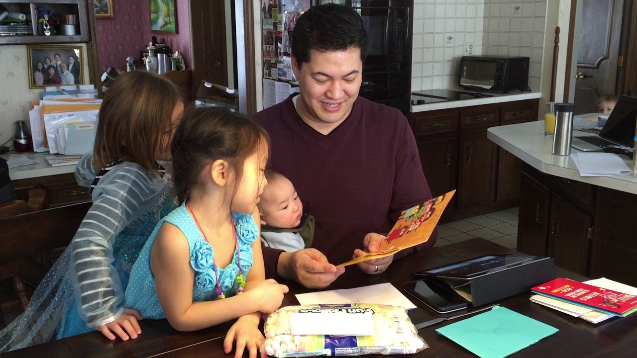 Daddy reading BDay Cards with Kids - YouTube