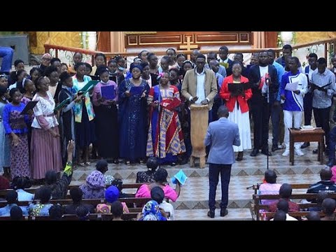 CHORALE_CAMPUS_-_JÉSUS-CHRIST_MON_ESPÉRANCE - YouTube