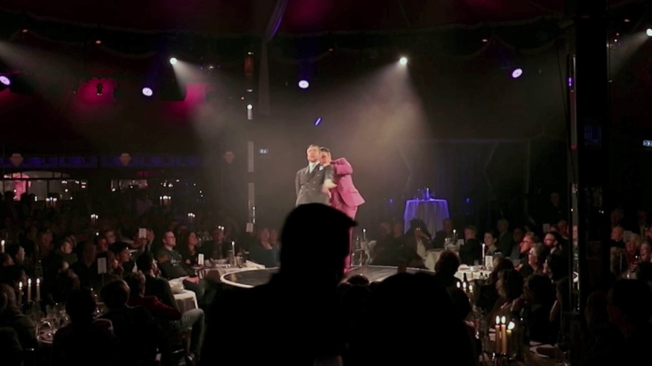 Show Act "High Five" - YouTube