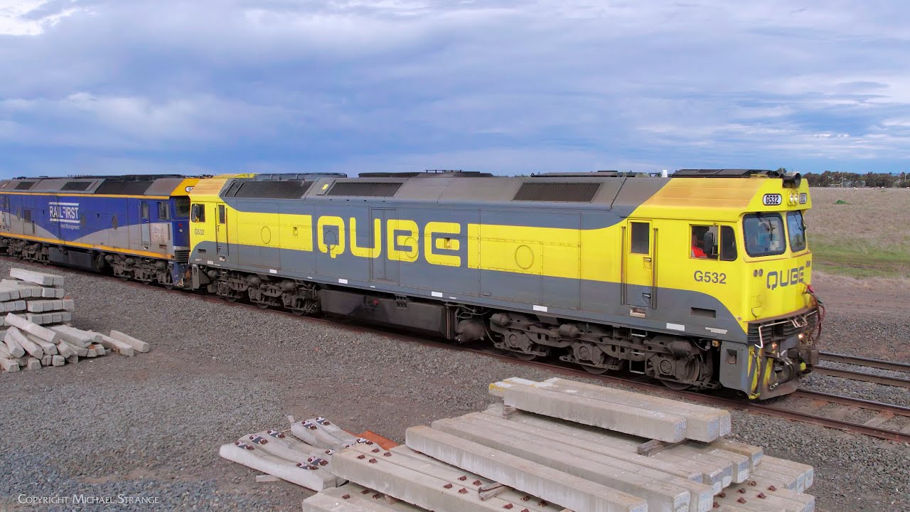9173 QUBE Ultima Broad Gauge Container Train G532 & G512 (29/8/2023 ...
