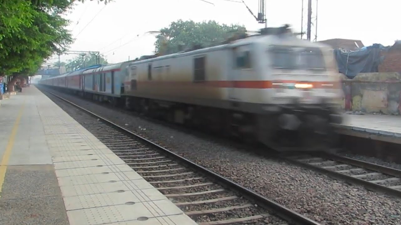 Nanda Devi AC Superfast express speeds past Faridabad New Town : Indian ...