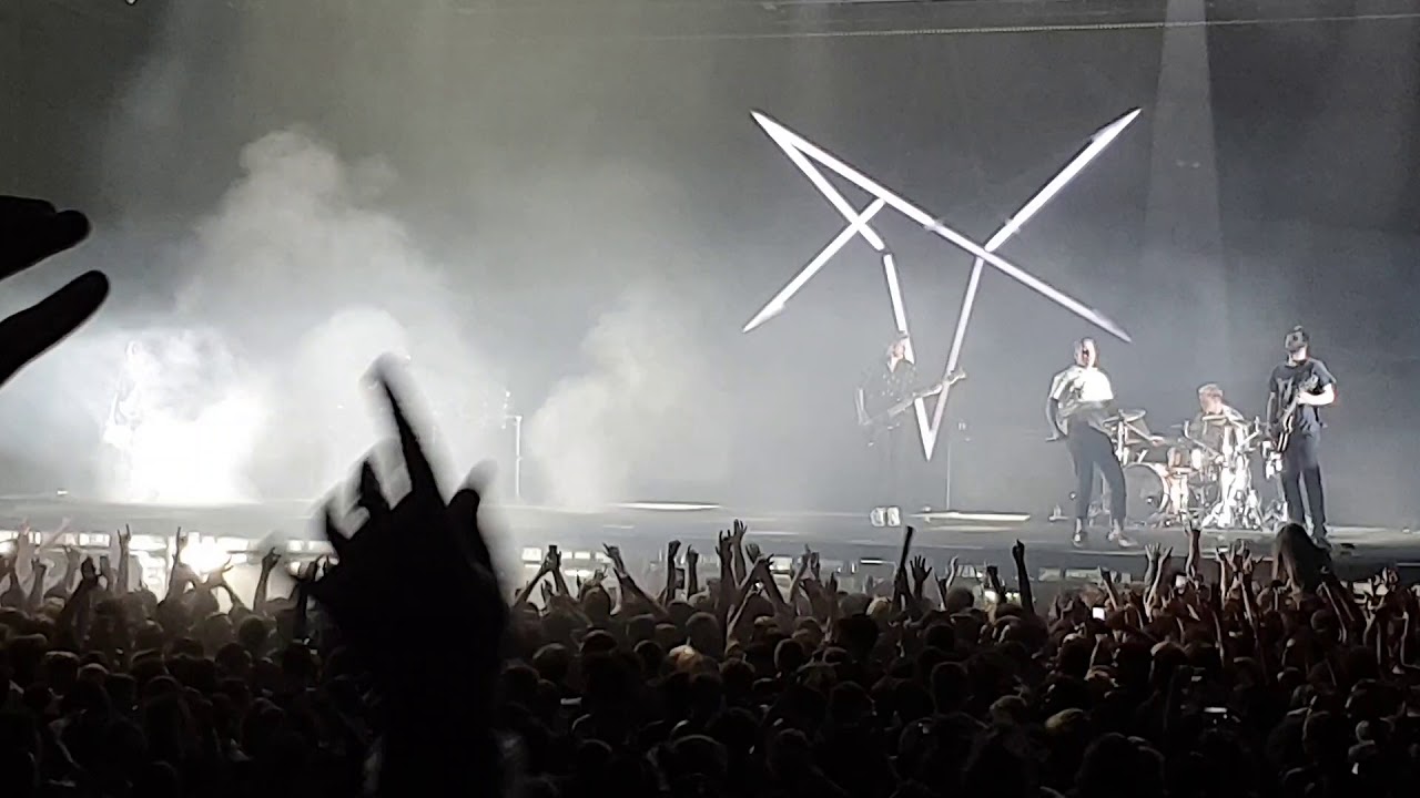 Bring Me The Horizon "Thrones" @Zenith Paris 2018.11.21 - YouTube