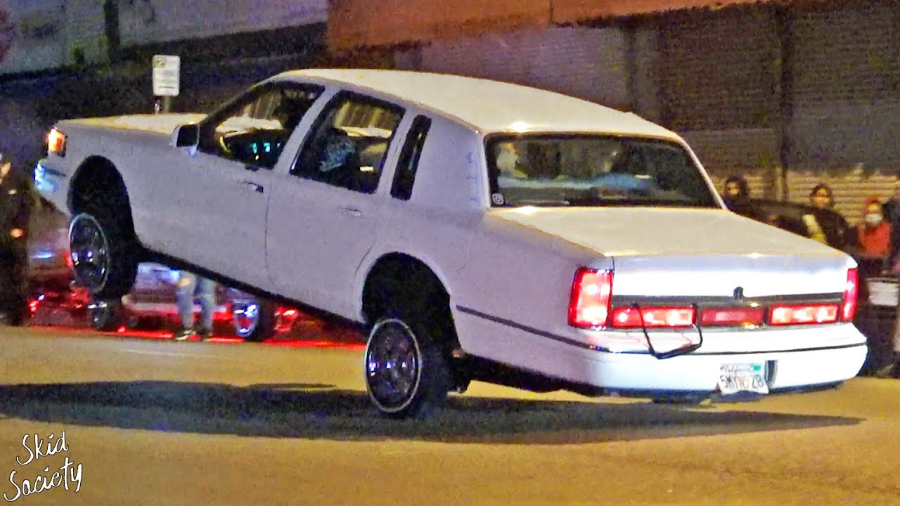 Lowrider Cars Bouncing in FRONT of THE POLICE! California Cruise Night ...