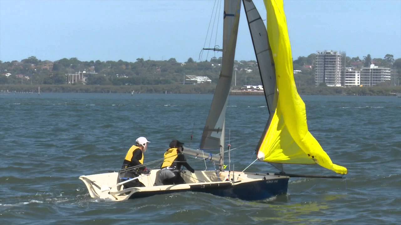 ST GEORGE SAILING CLUB MG14 - YouTube