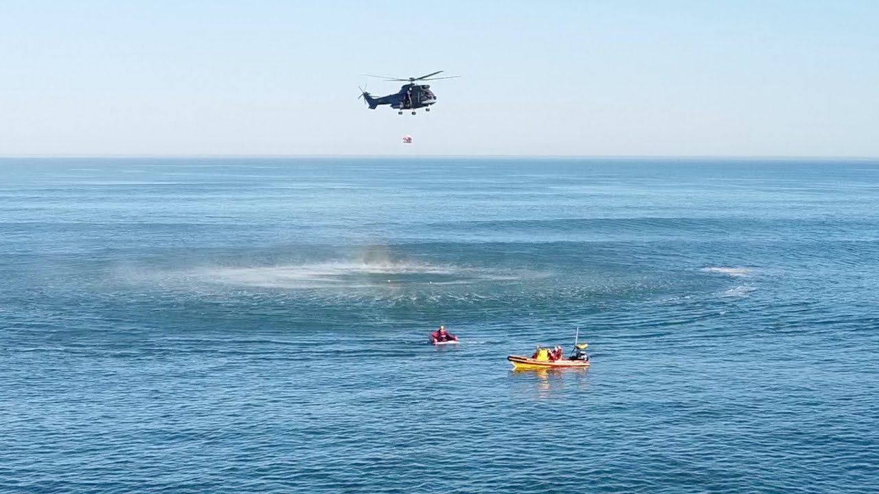 NSRI and Oryx Helicopter Sea Rescue - YouTube