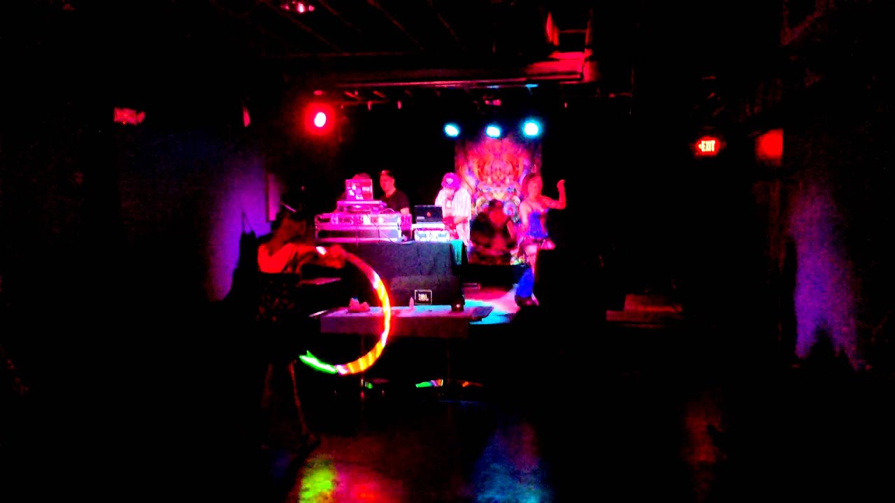 Mr. Wilsawn @ Full Moon Extravaganza: Pisces Moon - YouTube