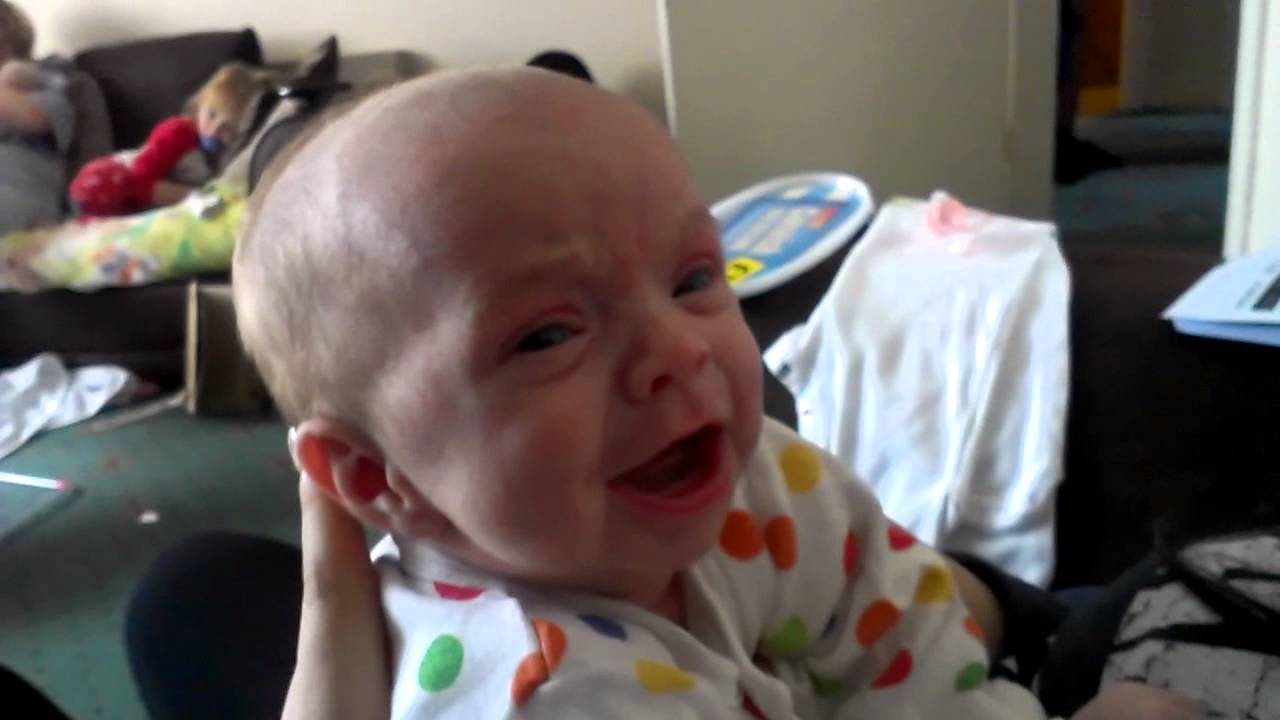 Funny baby crying - YouTube