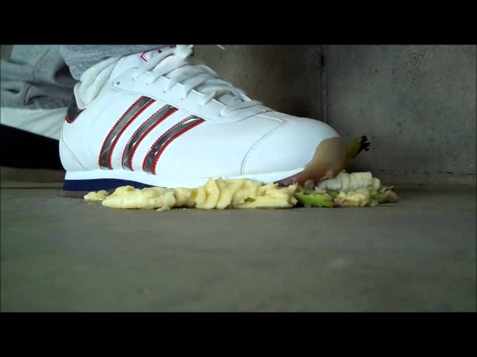Adidas Country Ripple v Two Bananas - YouTube