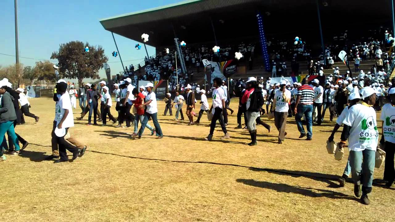 Crowds arriving at Sam Ntuli - YouTube