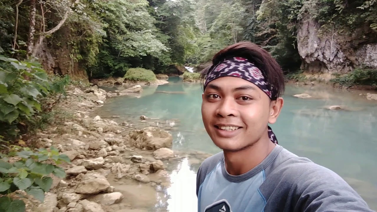 cah sowan kidul EXPLORE PULAU SUMBA #LOKOMBORO WATERFALL - YouTube