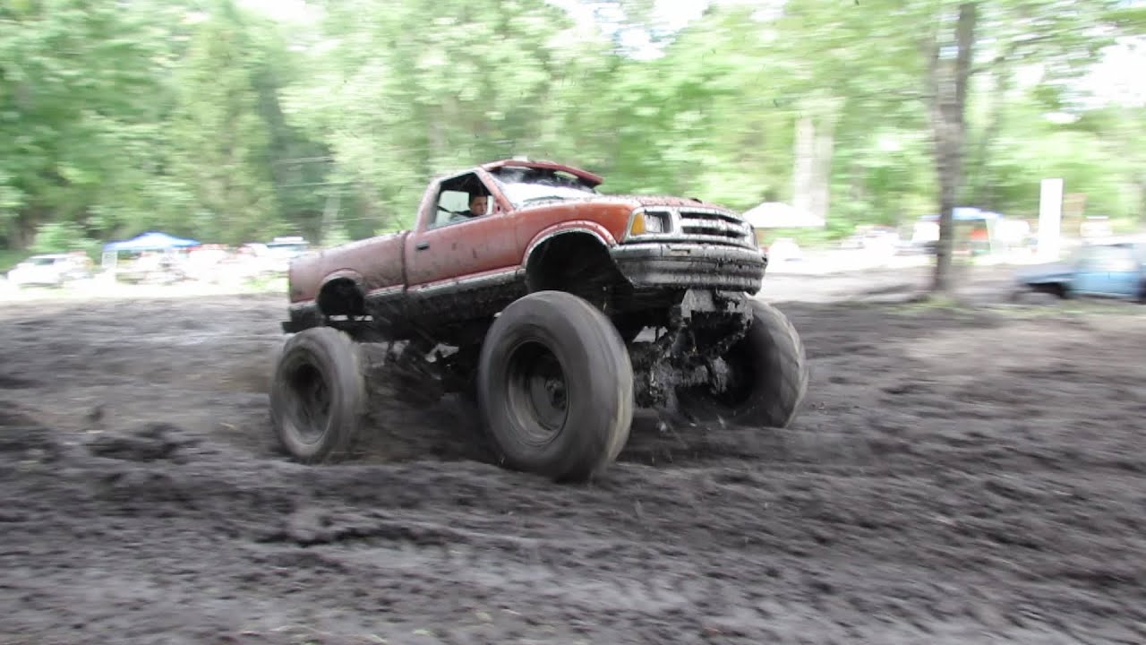 Copper Chevy 4x4 Mudding At Walts Mud Bog - YouTube