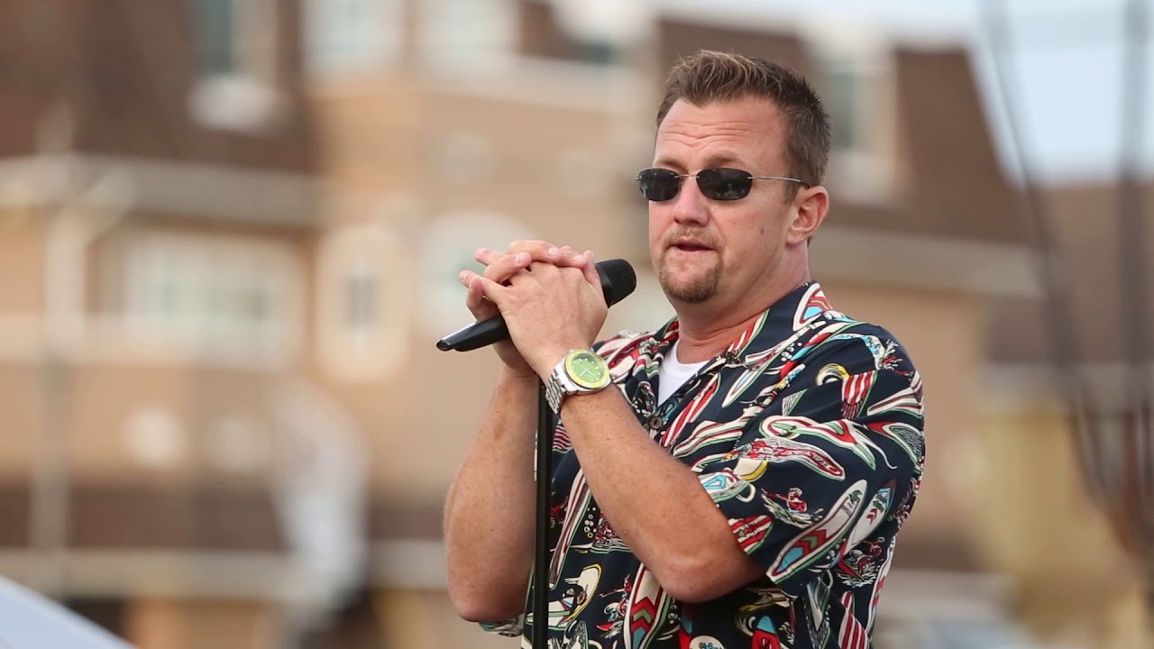 Michael Corliss - MC Entertainment - YouTube