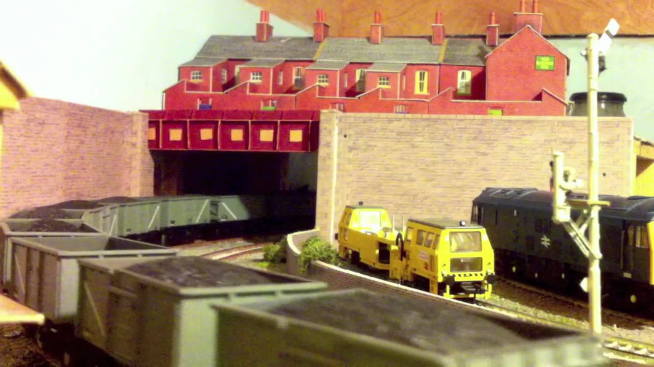 Class 37s and 25s at Bolton Trinity Road - YouTube