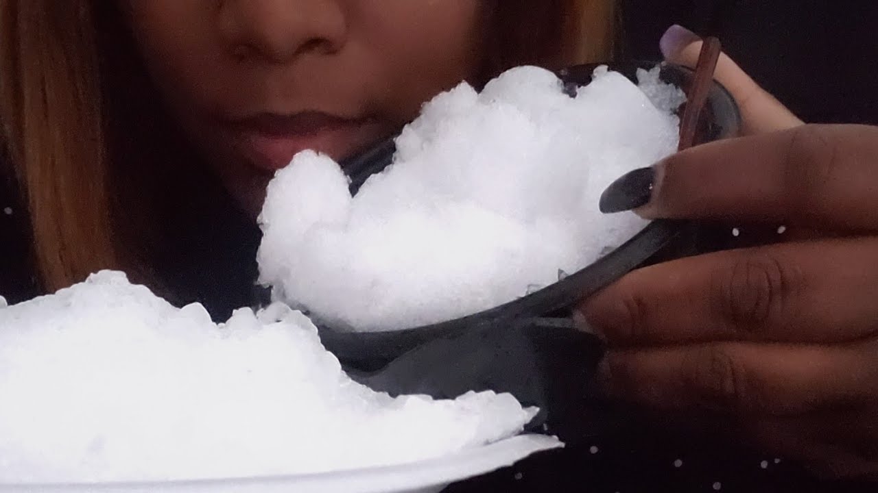 POWDERY SNOW ICE•CRUSHED IGLOO ICE•ASMR•ICE EATING•NO TALKING - YouTube