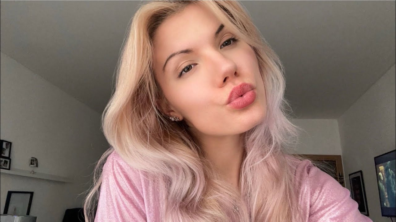 ASMR - Relaxing with Your Girlfriend… and Her Sweet K!sses ️ - YouTube