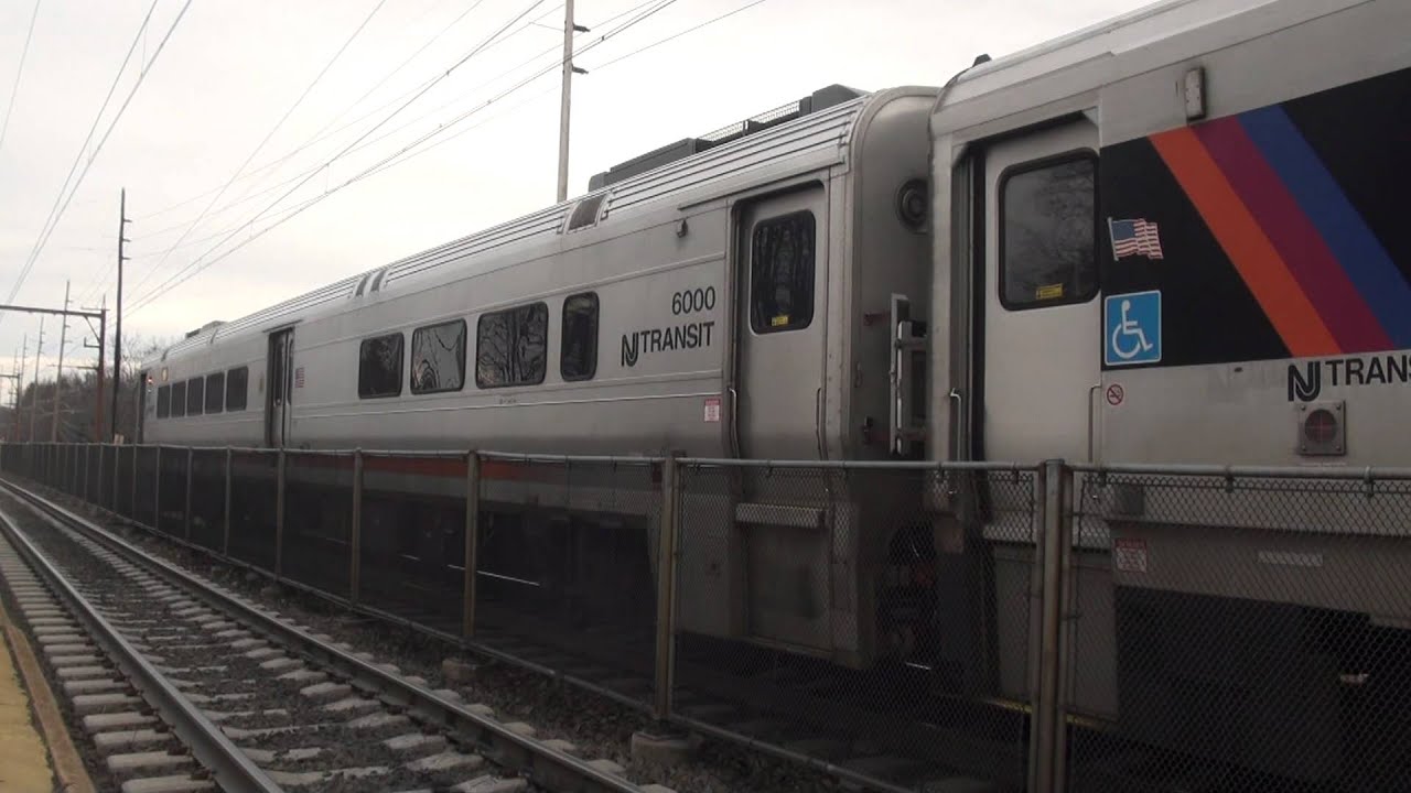 NJT ALP46 #4635 With Comet V Cab Car #6000 Leading At Morris Plains 2-21-12 - YouTube