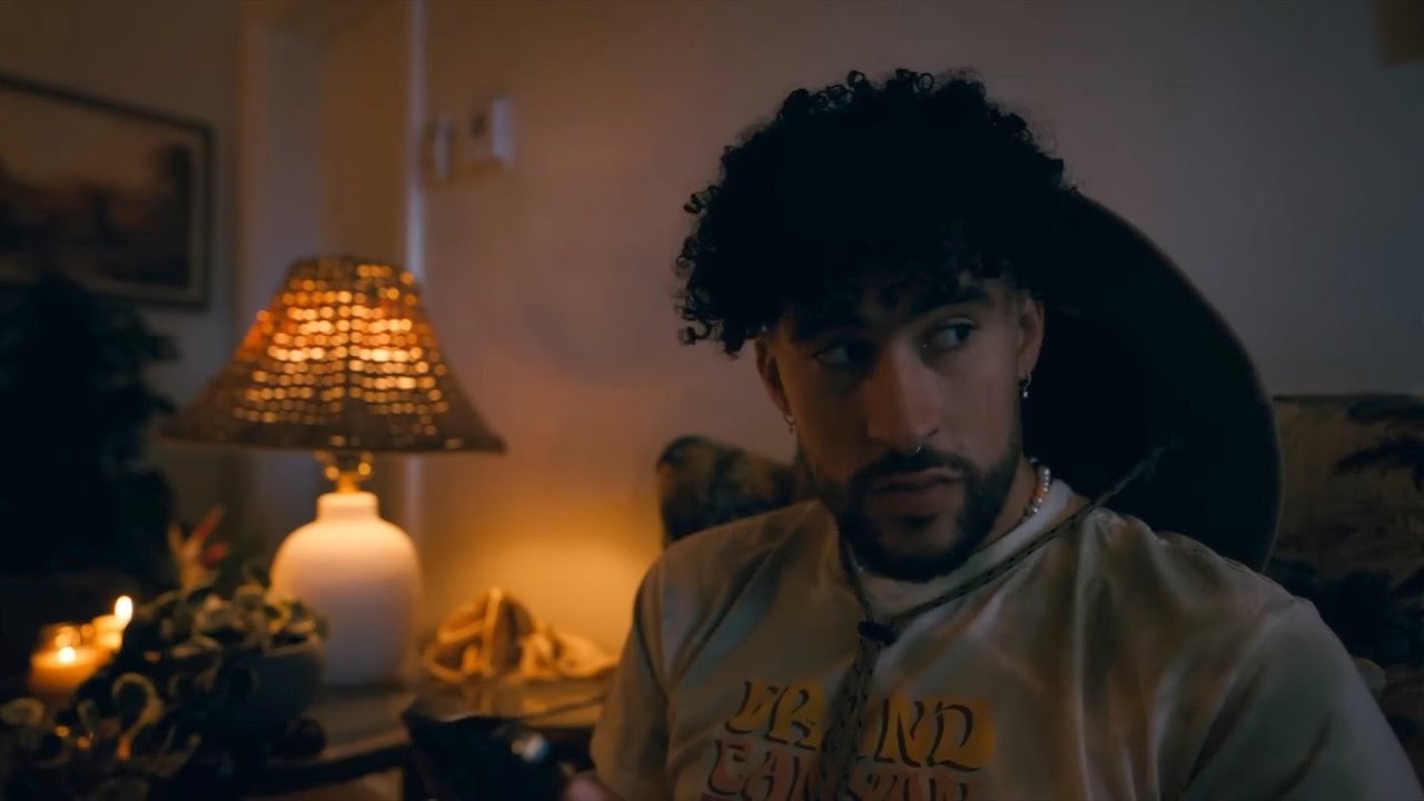 Bad Bunny ft. Bomba Estéreo "Ojitos Lindos" (Video Musical) - YouTube