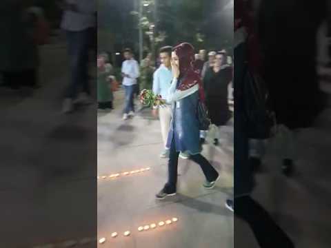 Bu bir ilk Komando evlilik teklifi