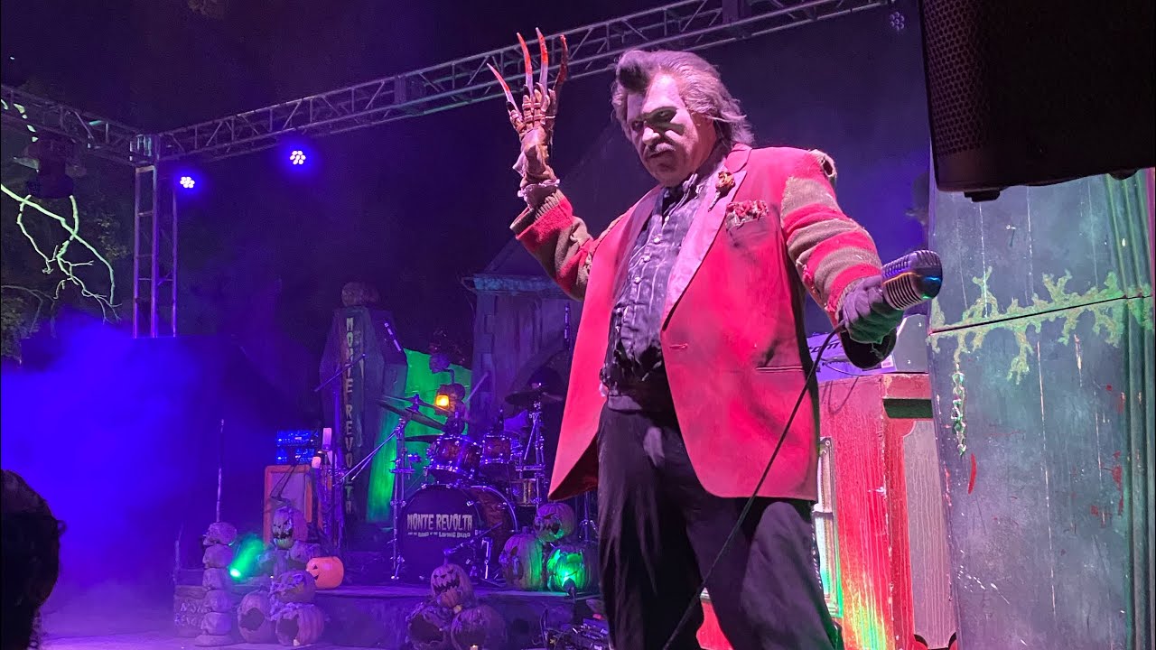 The Monte Revolta Show at Los Angeles Haunted Hayride 2023 - YouTube