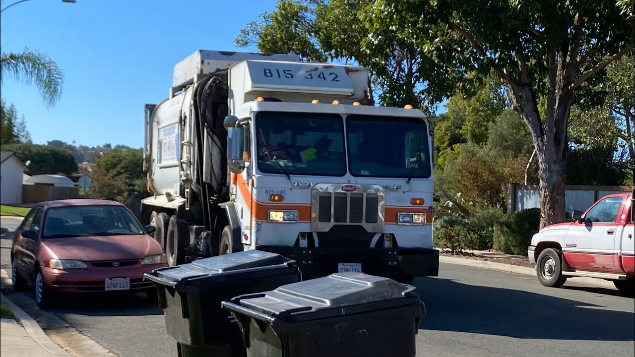 San Diego environmental services older Peterbilt amrep 815 342 slamming ...