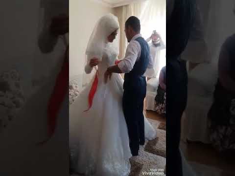 Kız kardeş ve abisin anlatılmaz kuşak bağlaması