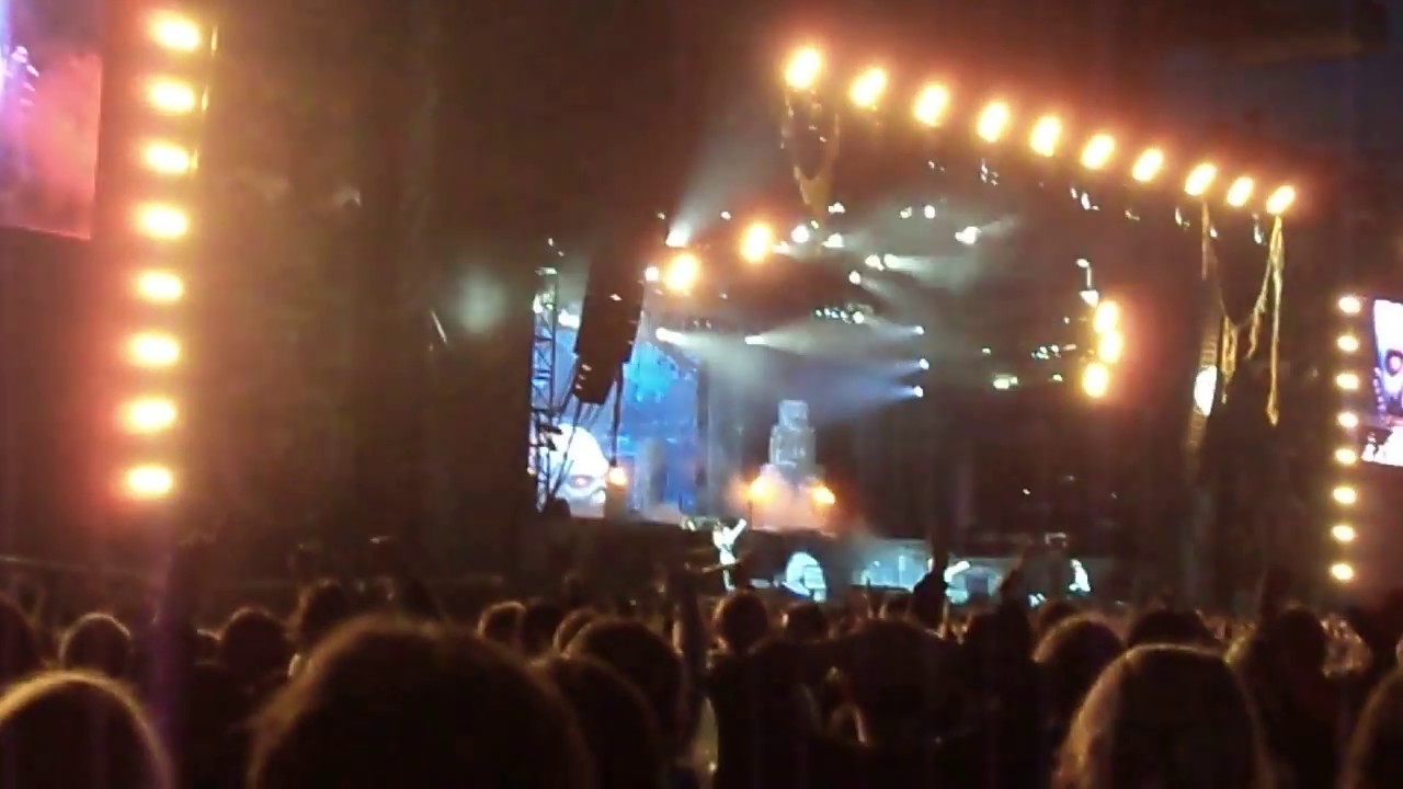 Iron Maiden - Download Festival 2016 - Castle of Donington! - YouTube
