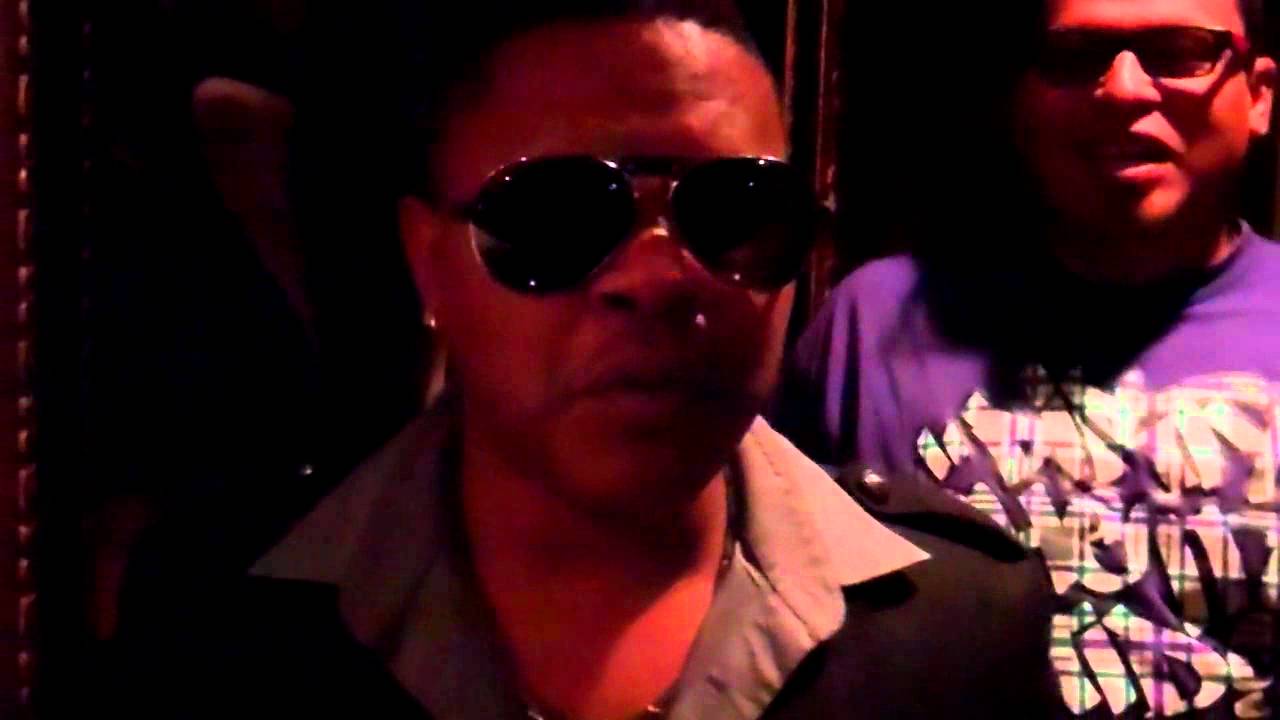 Dj Barney™ con Grupo Optimo - YouTube
