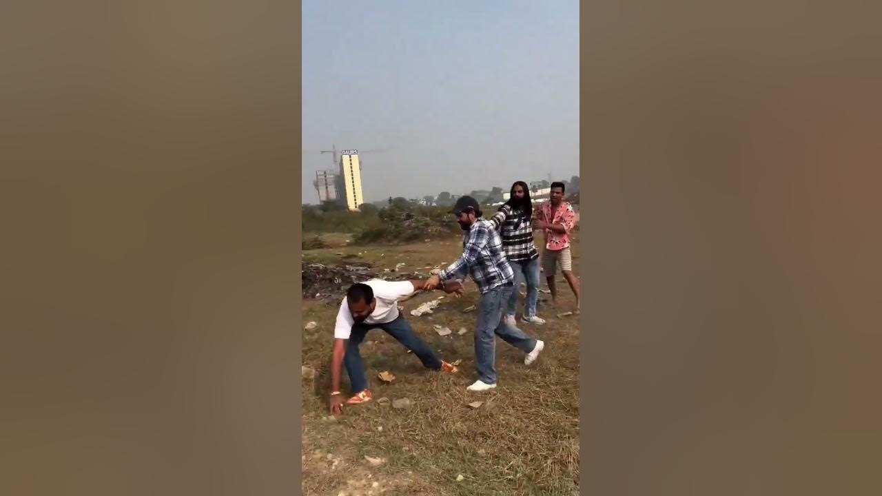 puneet superstar ki brutally pitai - YouTube